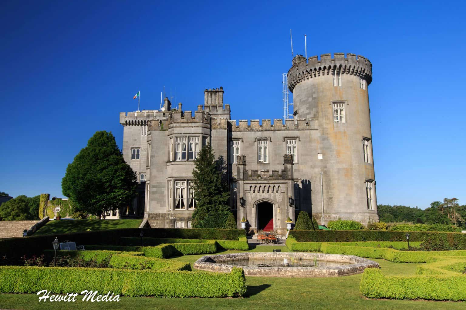 How to Stay at the Dromoland Castle Hotel in Ireland