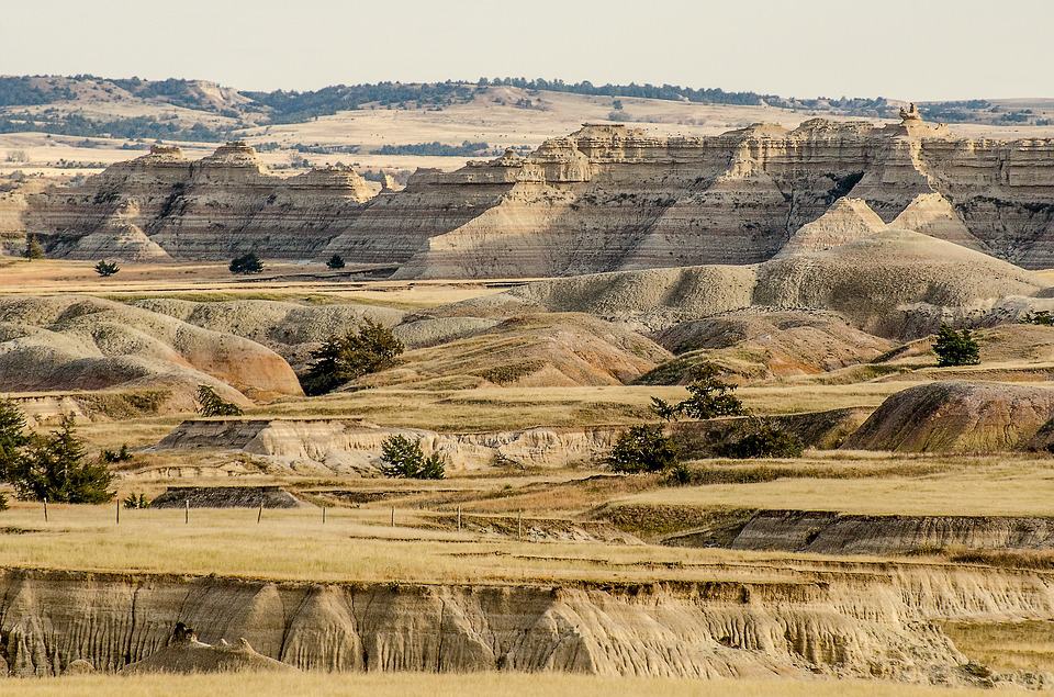 Epic National Parks Road Trips - The Badlands to the Rockies