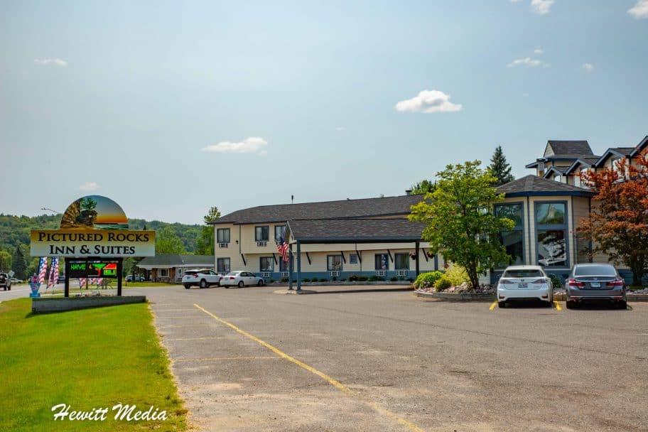 The Definitive Pictured Rocks Travel Guide