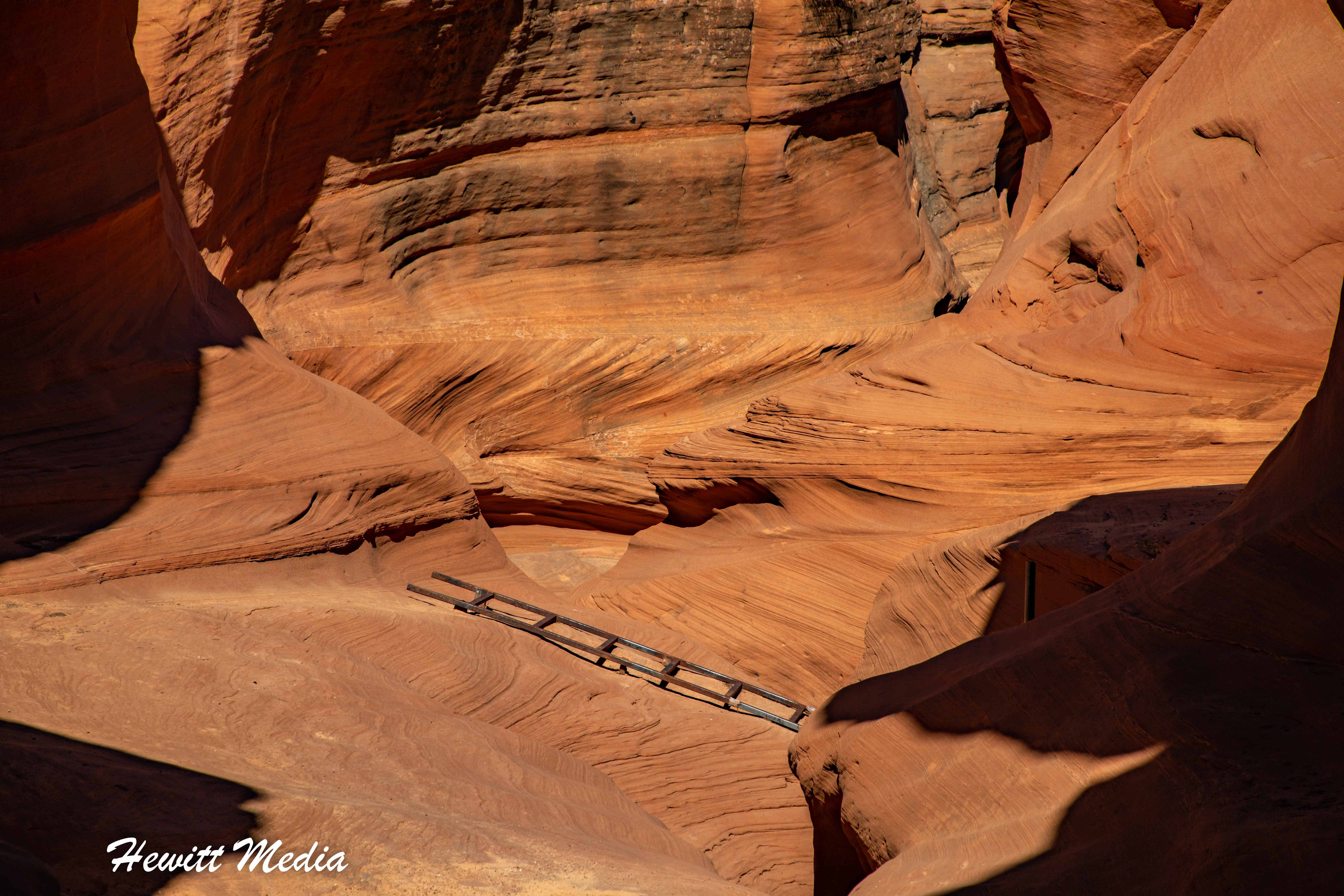 Avoid the Crowds: A Comprehensive Waterhole Canyon Guide