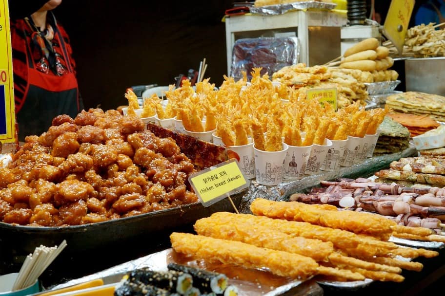 Important Tips for Eating Street Food and Not Getting Sick