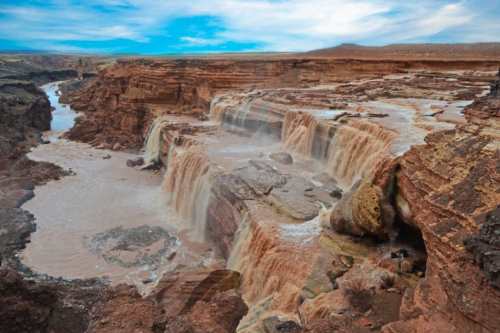 The Top 10 Waterfalls in America: Nature's Majestic Wonders